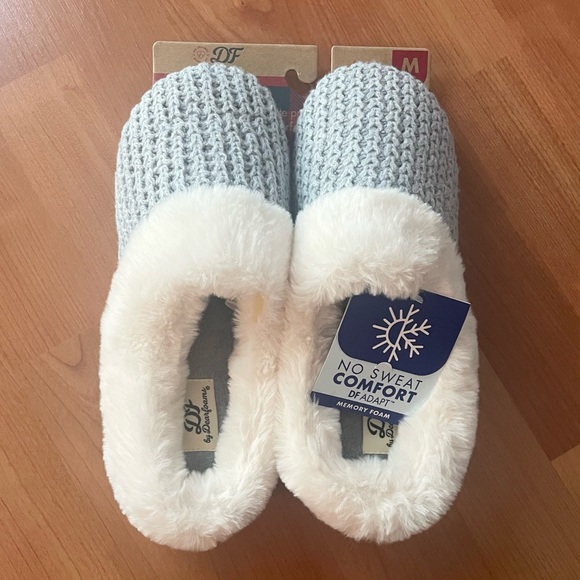 Deerfoams | Shoes | Nwt Df Deerfoams Clog Slippers | Poshmark